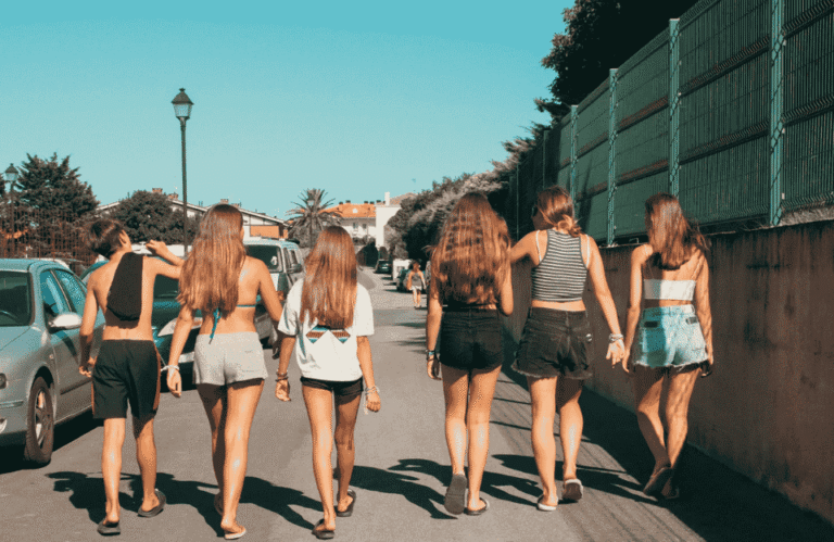 What Does Huzz Mean? TikTok Slang Explained Simply